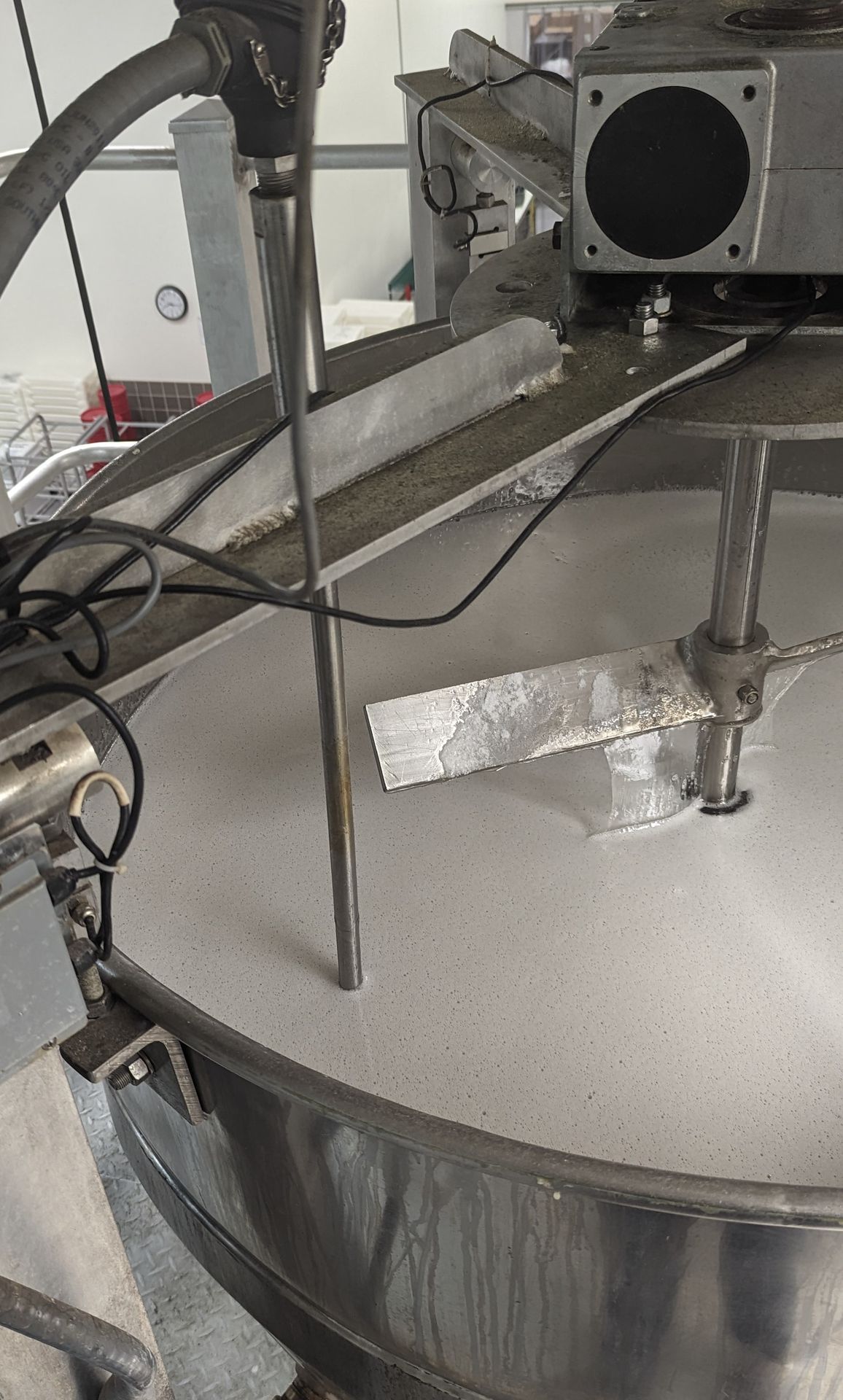 Hopper & Tank Scale Calibration for Accurate Batching in Manufacturing ...